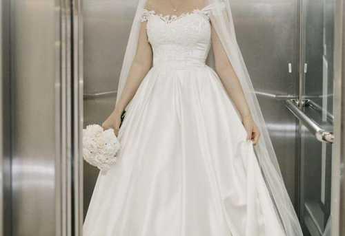 Свадебное платье, фата и корона 42-44