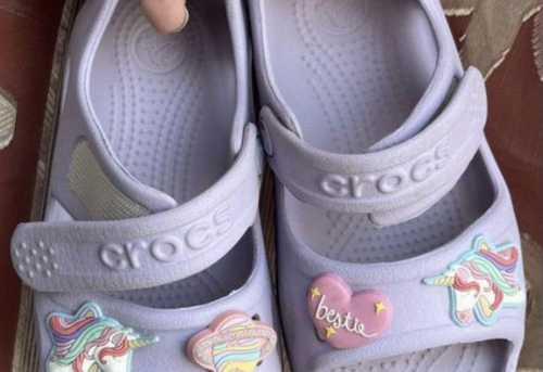 Сандалии crocs c10