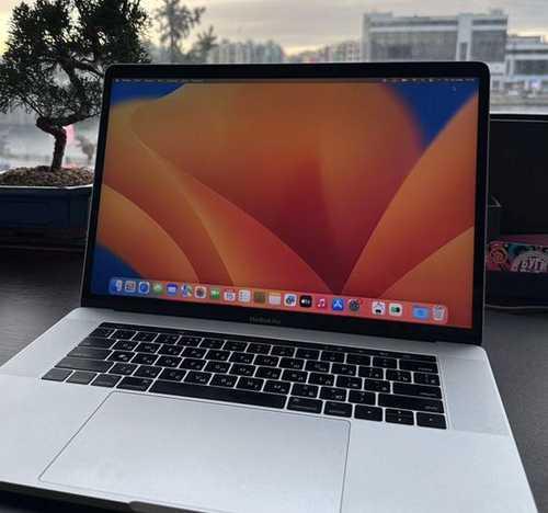 Macbook 15 pro (2017) 16 гб 1 тб