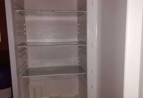 Продаётся холодильник"Бирюса" нерабочий