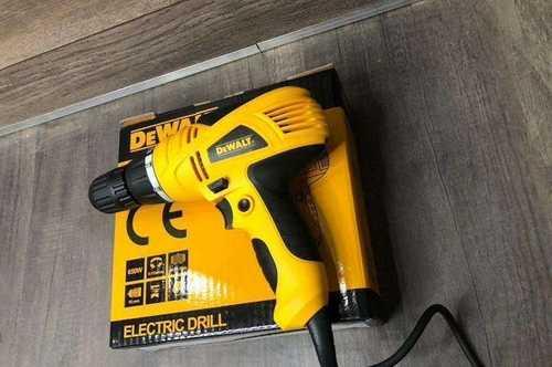 Шуруповерт сетевой DeWalt