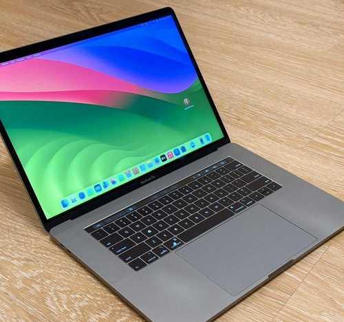 Macbook Pro 15 2019 i7/16/512