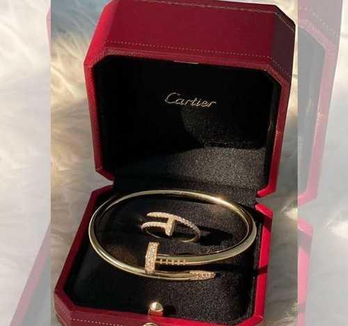 Золотое кольцо Cartier