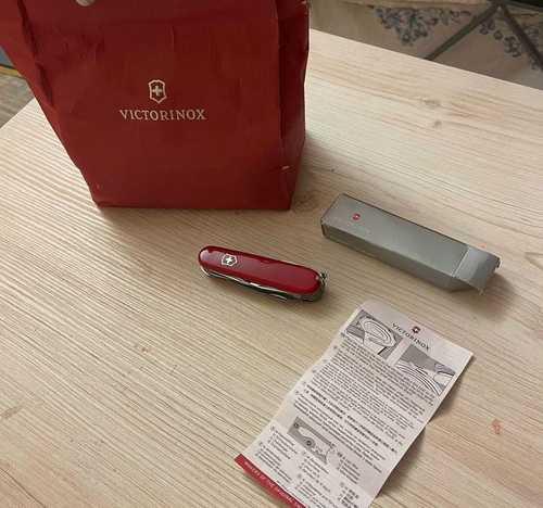 Нож victorinox huntsman 1.3713