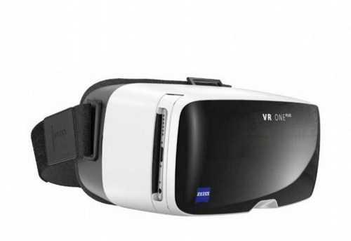 Очки виртуальной реальности Zeiss VR One plus