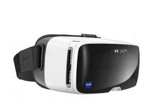 Очки виртуальной реальности Zeiss VR One plus