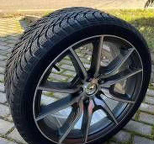 Nokian Tyres Hakkapeliitta 9 255/35 R19 88T