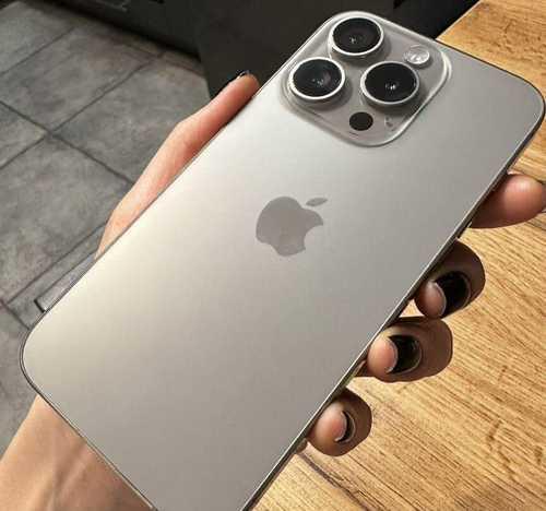 iPhone 15 Pro, 128 ГБ