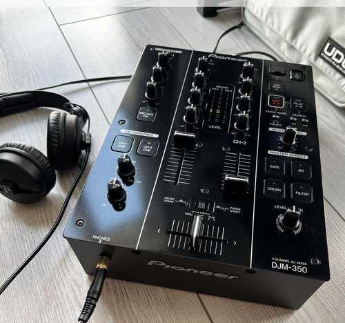 Pioneer DJM 350 микшерный пульт