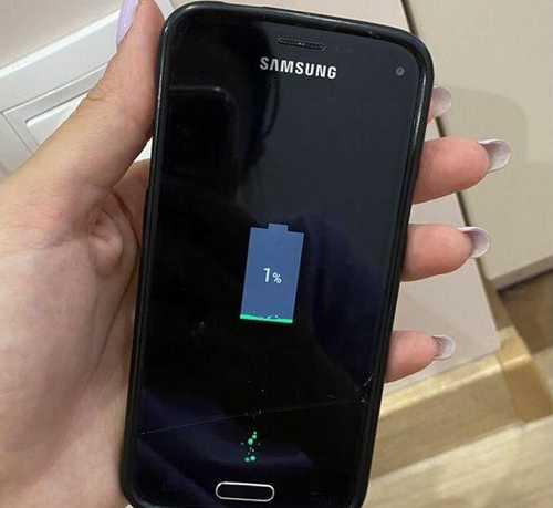 Телефон Samsung Galaxy s5 mini