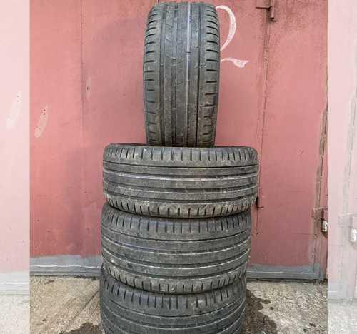 Nokian Tyres Hakka Black 2 SUV 265/45 R20 и 295/40 R20