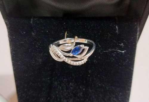 Кольцо женское с синим камнем