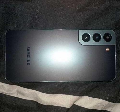 Samsung Galaxy S22, 8/128 ГБ