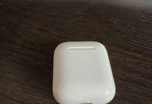 Продам зарядный чехол apple airPods2