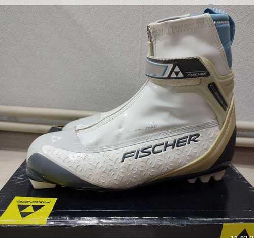 Лыжные ботинки женские Fisher rc3 combi