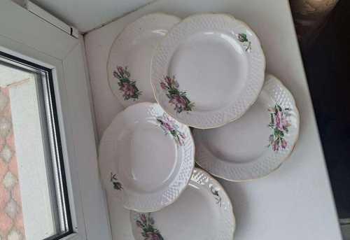5 тарелок из набора столовой посуды СССР