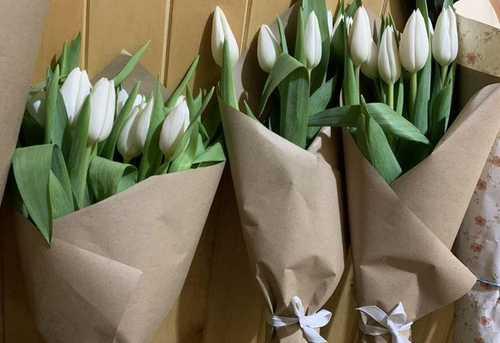 Корпоративные букеты к 8 марта тюльпаны