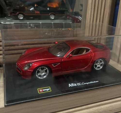 Модель автомобиля 1/32 bburago alfa romeo 8c