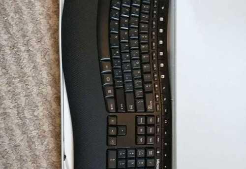Клавиатура и мышь Microsoft Wireless Comfort 5050