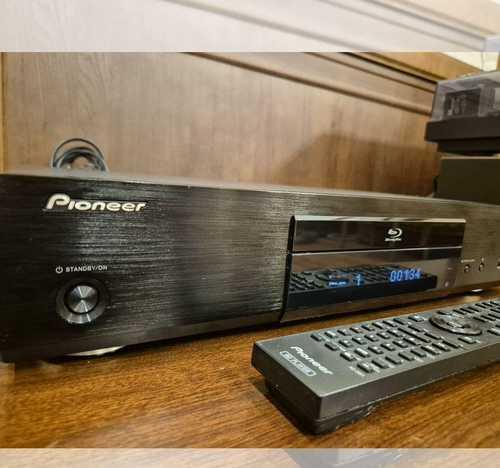 Blu-ray плеер Pioneer BDP-450