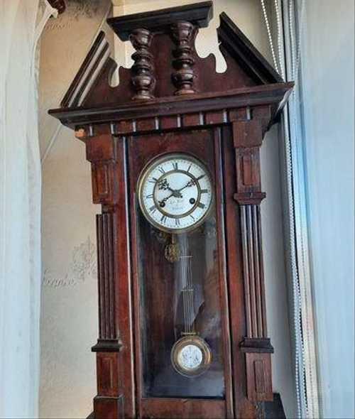 Старинные настенные часы с боем "Le Roi a Paris "