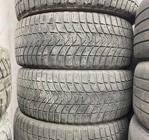 Michelin 4x4 O/R XZL 235/45 R18 26M