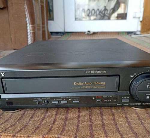 Видеомагнитофон Sony SLV-P51EE + кассеты
