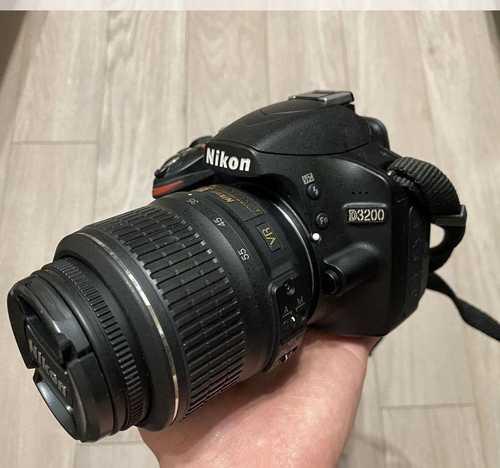 Зеркальный фотоаппарат Nikon D3200