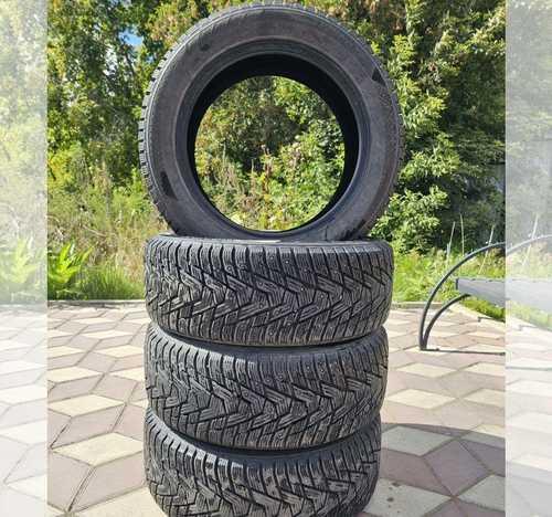 Hankook Winter I'Pike 235/55 R18