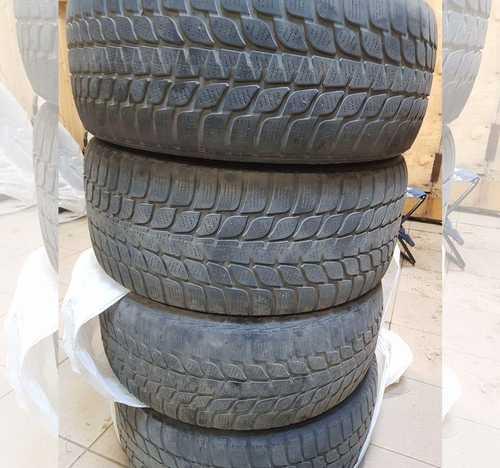 Bridgestone Blizzak LM-25 245/45 R17