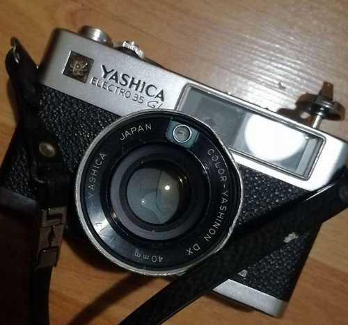 Пленочный фотоаппарат Yashica eleсtro 35 GL