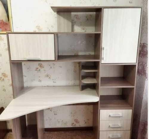 Продам компьютерный стол