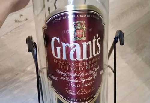Бутылка из под виски Grants на качелях 4,5л