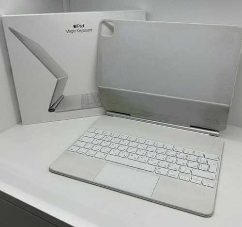 Magic Keyboard iPad pro 12.9 white