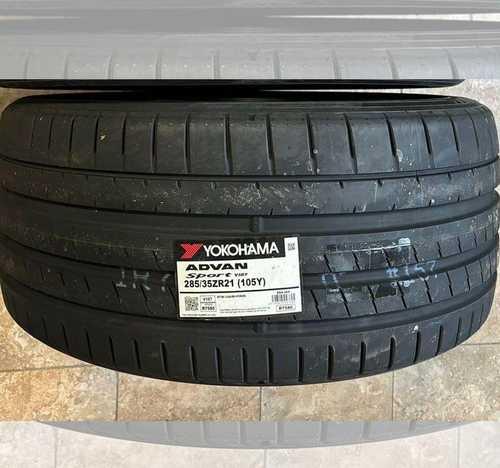 Yokohama Advan Sport V107 285/35 R21 105Y