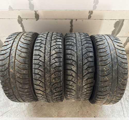 Колеса в сборе 215/60 r16 зимние на Camry 40