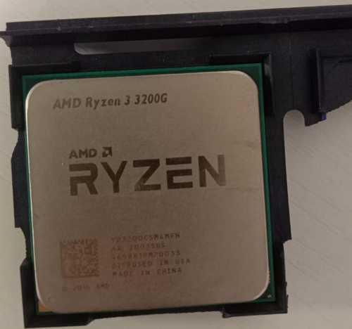 Процессор AMD ryzen i3 3200g