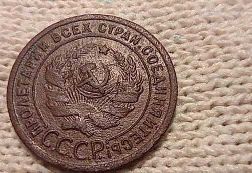 Монеты 1 копейка ри и СССР