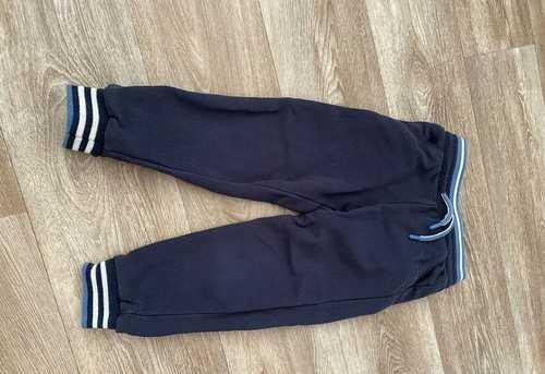 Спортивные брюки для мальчика 104р-р
