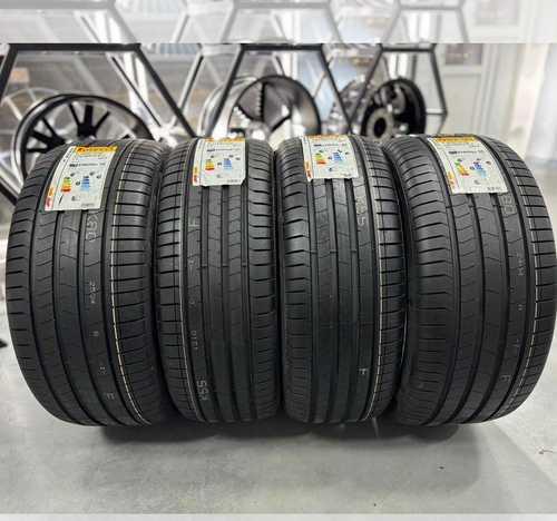 Pirelli P Zero PZ4 275/40 R19 и 245/45 R19 98Y