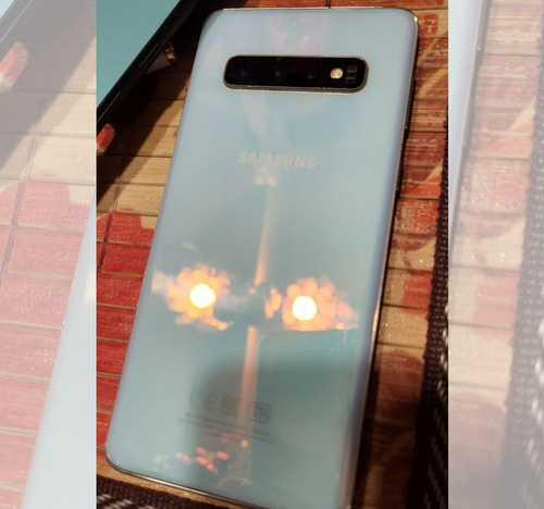 Samsung Galaxy S10, 8/128 ГБ