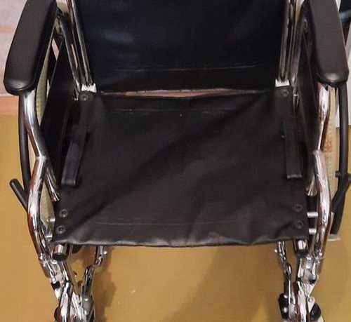 Инвалидная складная коляска barry b7