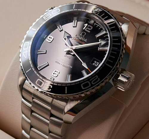 Мужские часы Omega Seamaster Planet Ocean 600m