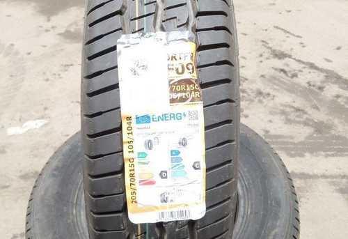 Tracmax Transporter RF09 205/70 R15C 106R