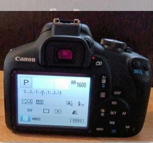 Зеркальная фотокамера Canon EOS 2000D