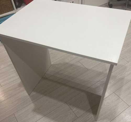Стол письменный IKEA 75x52 (гуд лакк кастор)