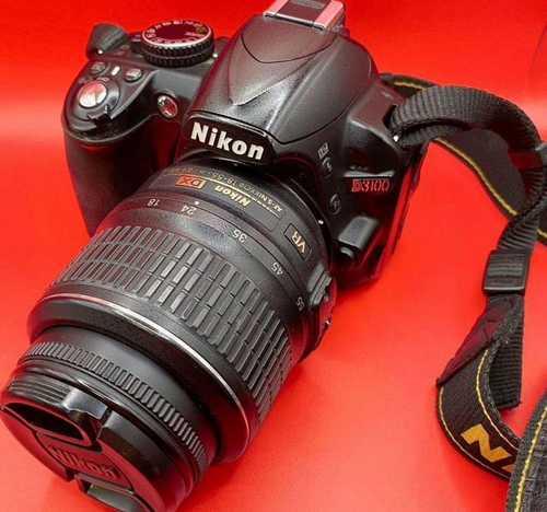 Фотоаппарат Nikon D3100 с двумя объективами