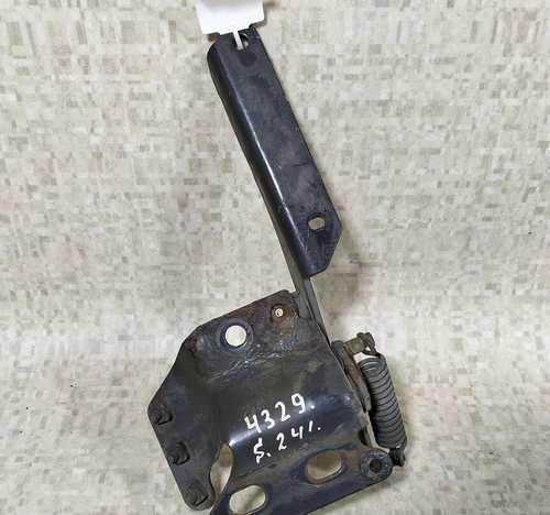 Шарнирная петля правая ширина шасси 1140 mm