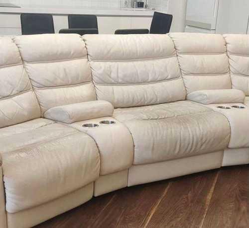 Кожаный диван с реклайнерами
