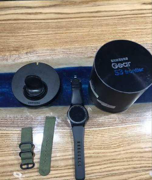 Умные часы Samsung Gear S3 Frontier